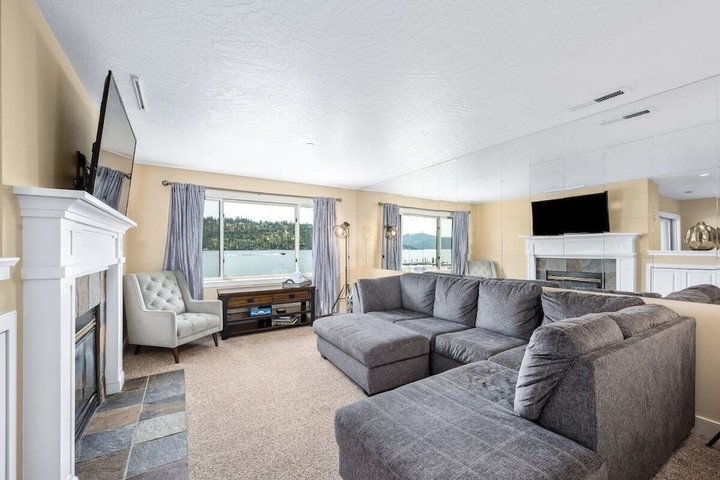 Lakefront 2br Condo W/ Private Patio & Stunning Views - Coeur d'Alene, ID