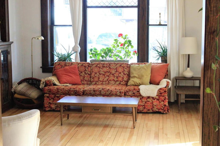 Bright, Spacious, Historic Home In Downtown Viroqua. - Viroqua, WI