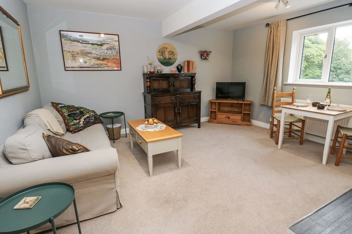 The Treetop, Romantic, With A Garden In Settle - Settle