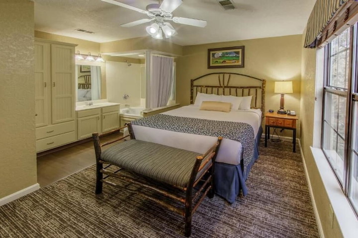 Three Villas, Endless Play | Indoor Pools, Trails, Games & Bbq Decks - Stockbridge, MA