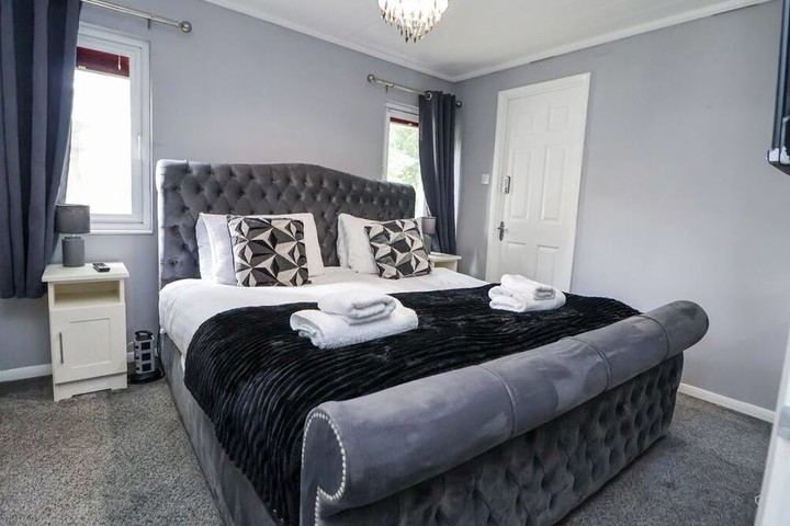 155 Woodland Hall (Lyons), Ruthin - Ruthin
