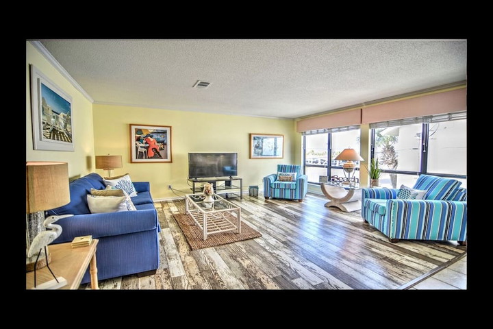 Beachview Complex - Steps From The Beach, Swimming Pool, And Tennis Court - Navarre Beach, FL