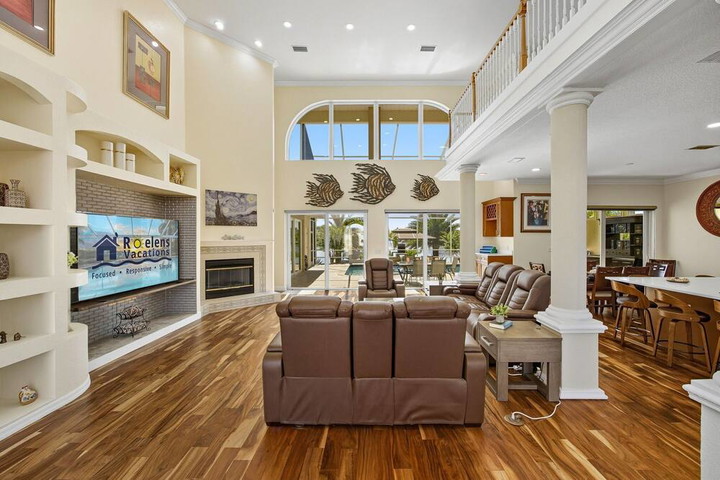 Plunge Into Joy & Bayfront Magic At Seaside Escape - Villa Seabird - Apollo Beach, FL