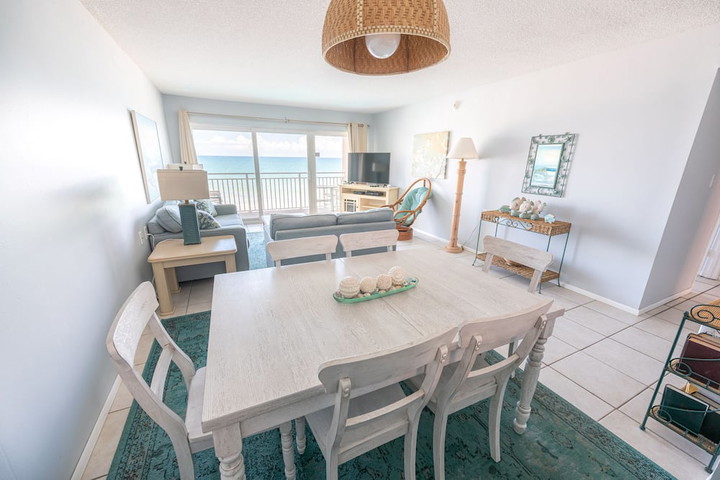 Oceanfront 2br Condo W/ Balcony & Flexible Sleeping Setup, Unit 338 - Satellite Beach, FL