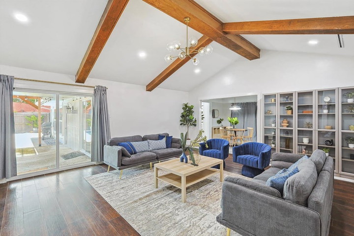 5br Near At&t Stadium | Pool, Hot Tub, Mini Golf - Lancaster, TX