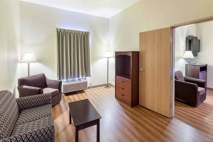 1 King Bed | Smoking - Fort Worth, TX