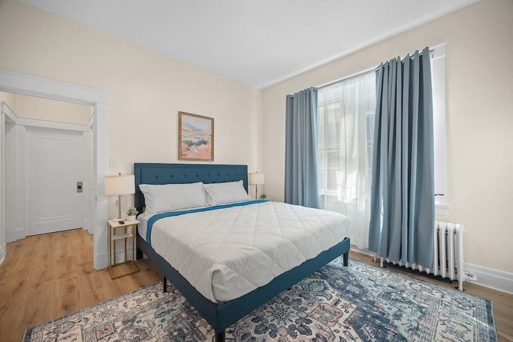 Loft 2 Bedrooms Sleeps 5 W/parking - Pittsburgh, PA
