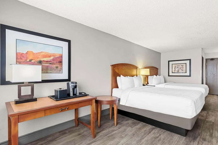 Close To Antelope Canyon + Free Breakfast & Pool - Lake Powell