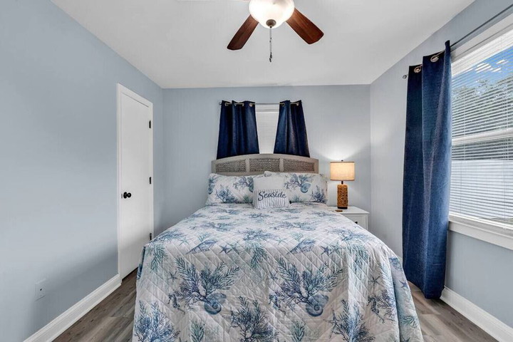 Cozy Coastal Cottage - Murrells Inlet, SC