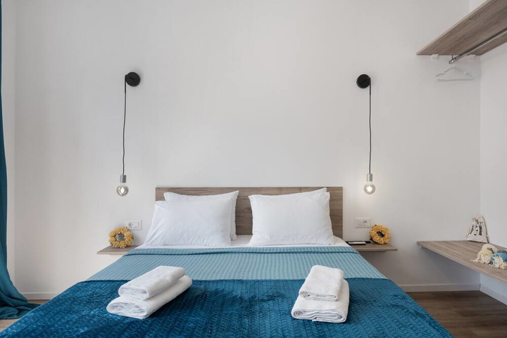 Double 9 Room With Private Balcony, Wi-fi And Air Conditioning - Symi