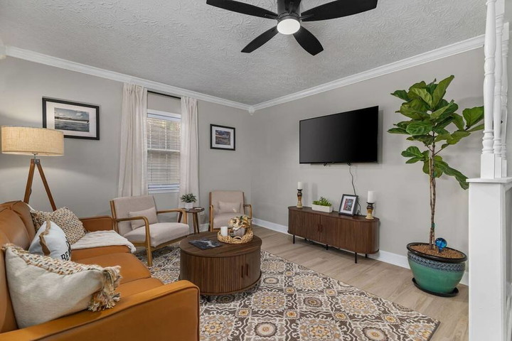 The Cottage On College Street: Cozy 2br House In Florence Al Near Una, Mcfarland - Muscle Shoals, AL
