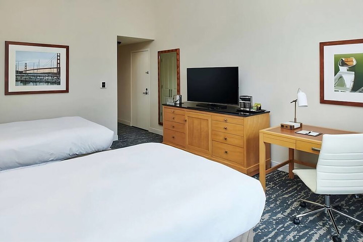 2 Units | Bay Getaway Near Marina | Pool, Pet Friendly, Parking - Oakland, CA