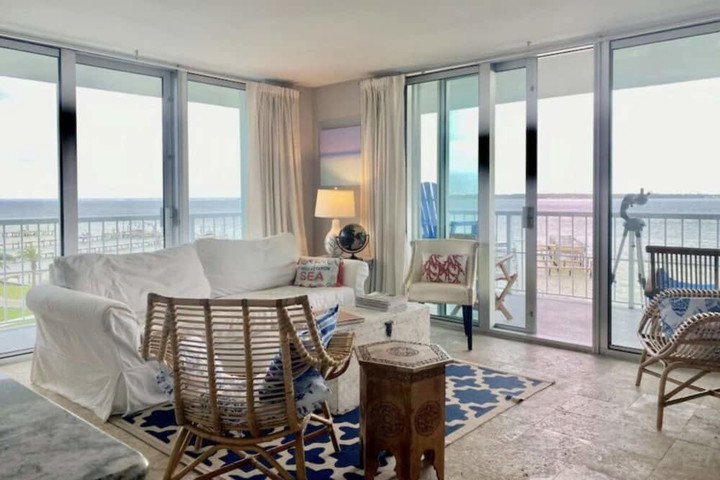 The Sunset Factory: Fabulous Condo With Direct Pensacola Bay Views - - Gulf Breeze, FL