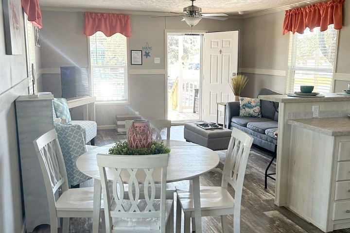 Sum Beaches Paradise Cottage 3 - Navarre, FL