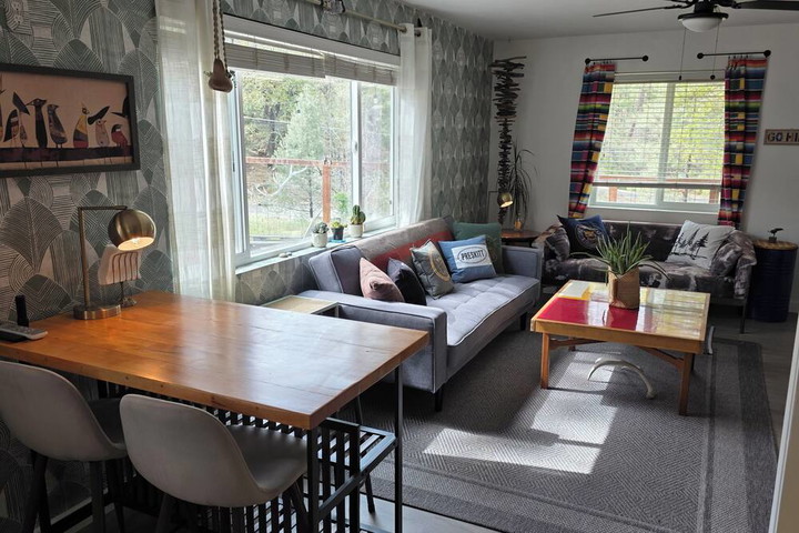 Cozy And Quiet 2-bedroom Cabin Amongst Towering Pines In Prescott. - Prescott, AZ