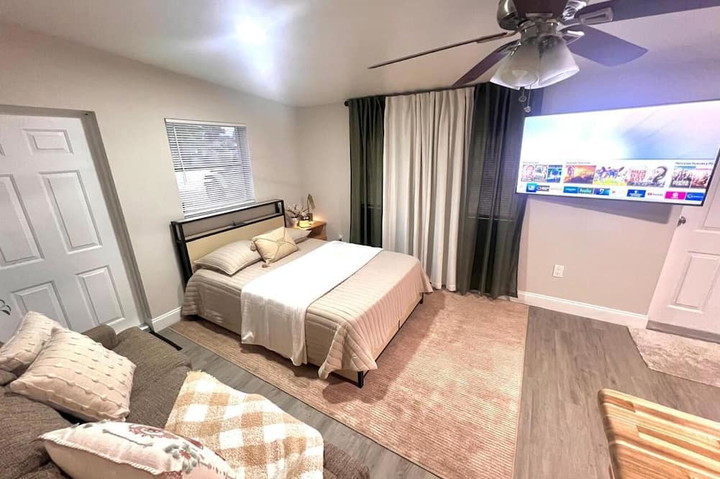 Cozy & Modern Studio, Near Orlandos Park - Lake Mary, FL