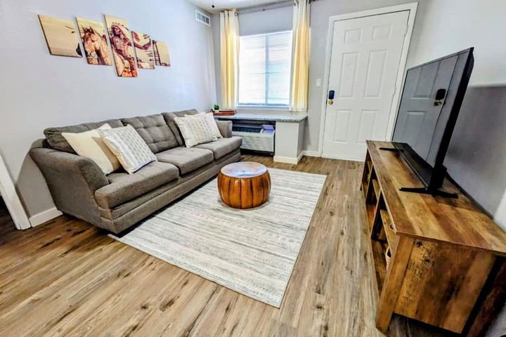 Cozy 1/1 Walking Distance To Doak Campbell Stadium And Campus - 塔拉哈西