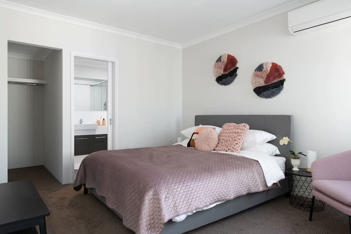 Vibrant & Peaceful 3br Gem | Walk To River & Cafes - Cottesloe