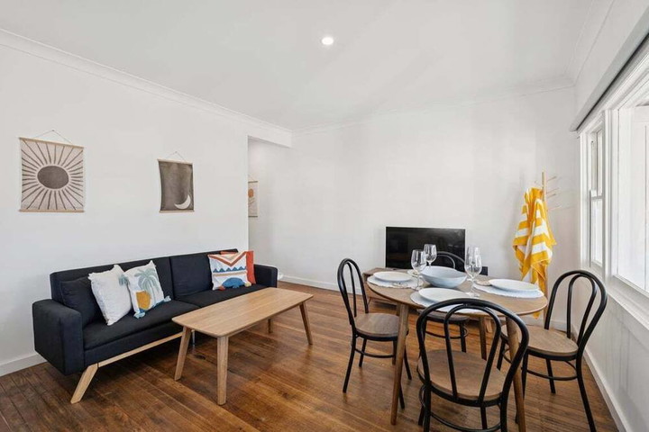 Seabreeze - Parky's - Cheerful, Pet Friendly Beachside Duplex - Coffs Harbour