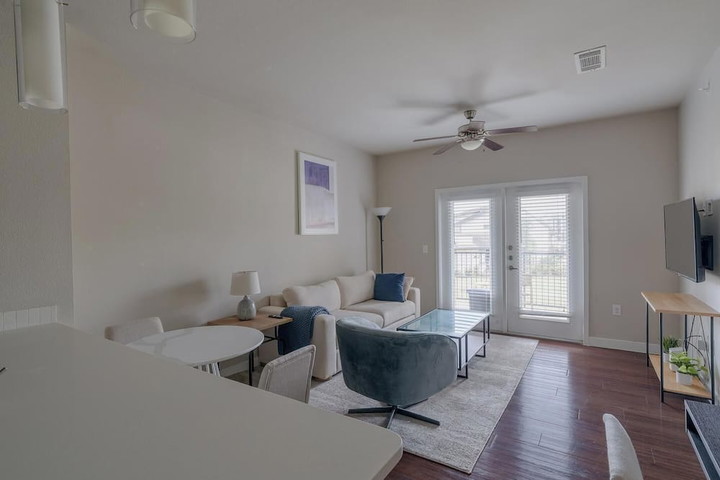 Landing | Amazing 1bd, Gym, Courtyard - Katy, TX