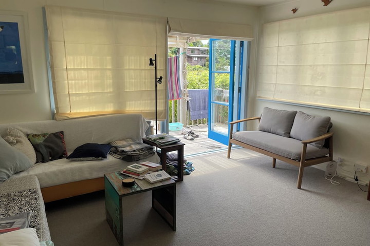 Iconic Comfortable Idyllic Bach/cottage, In Secluded Enclosure Bay , - Waiheke Island