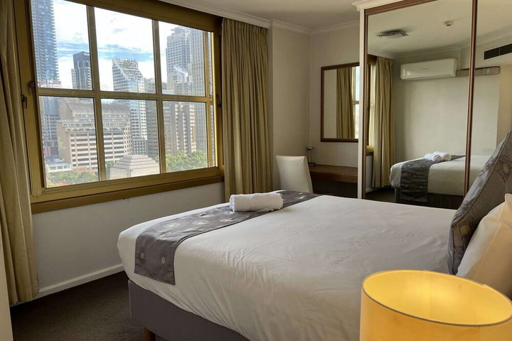 Top Floor Sydney Hyde Park With Balcony & Views - Randwick