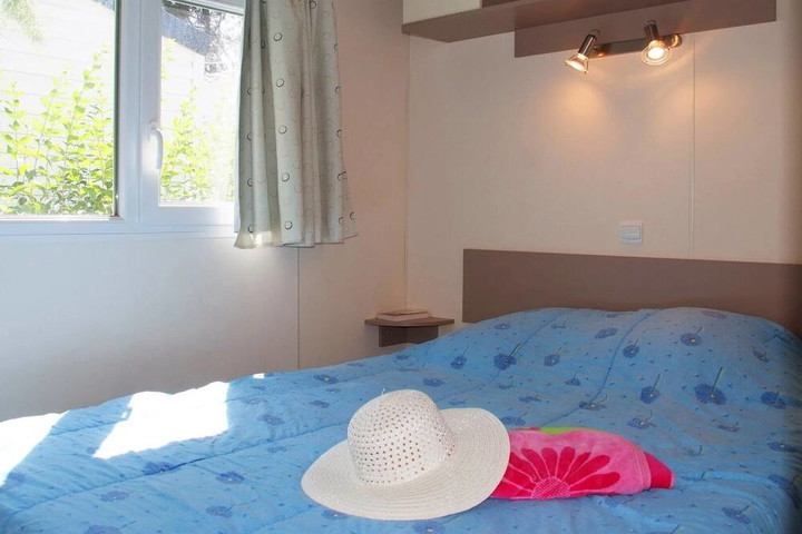 Zecamping 4 éToiles Espace Aquatique Pet Friendly Hammam Locatif Tv Clim 29m2 - La Crau