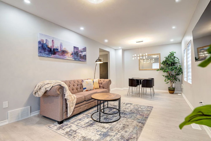 À 3&nbsp;Minutes Du Techhub, Dans Le Centre-ville De Kitchener. Appartement Confortable De 3&nbsp;Chambres - Waterloo, Ontàrio, Canadà