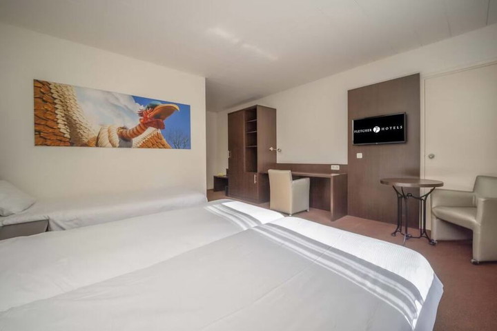 Unwind In Nature's Embrace: 4 Family-friendly Rooms Near Beekse Bergen Zoo - Waalwijk