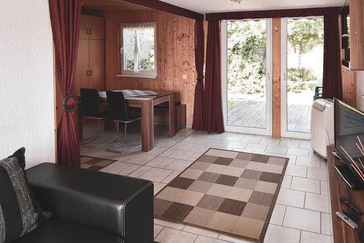 Ruhiges Zentral Gelegenes Ferienhaus Mit  Sauna Pool& Badezuber - Bad Saarow