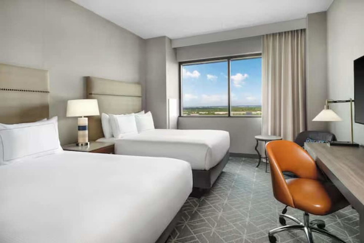 Relax In A Modern Room W/ Space And Style Near Eisemann Center  1.1 Miles - Plano, TX