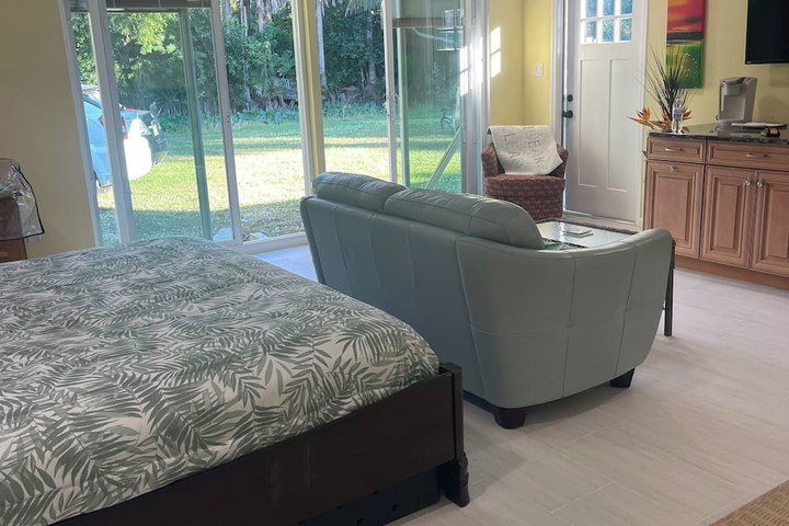 Wonderful 1-bedroom Room With Ac In Vibrant Fort Myers - Fort Myers, FL