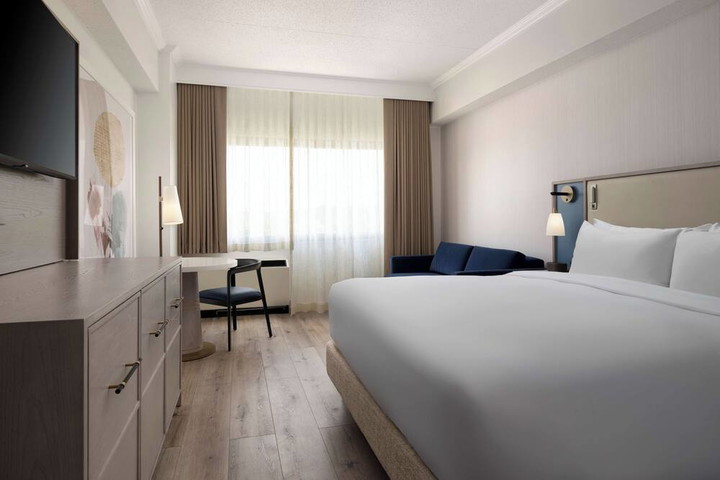 Unwind In Pet-friendly King Room Near White Plains Train Station - Greenwich, CT