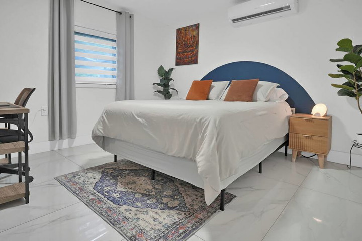 Private Guest Suite With Patio, Bbq, & Parking By Mia Airport, Beaches, Stadiums - Surfside, FL