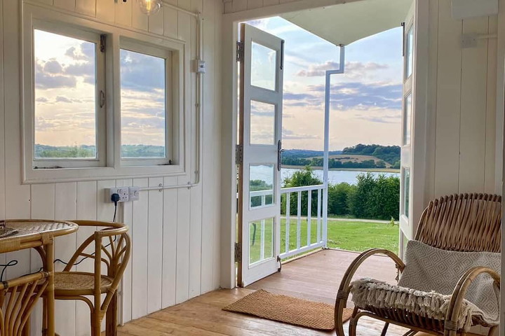 Shepherd's Hut With Wood-fired Hot Tub And Epic Views Over Rutland Water - Rutland