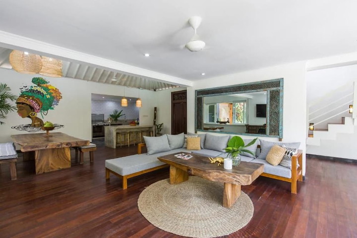 4 Bedroom Villa In Canggu, 2 Minutes Walk To The Beach - Canggu