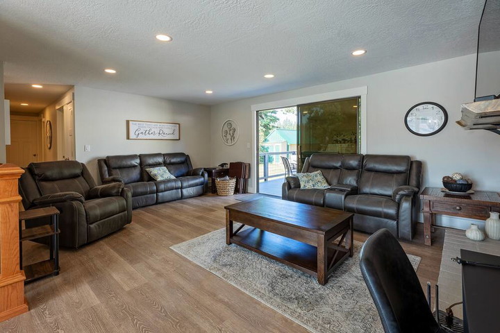 Spacious 5 Bedroom - Sleeps 14 - Nintendo/foosball/games - Coeur d'Alene, ID