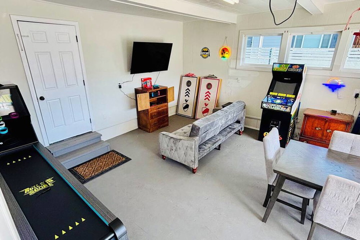 Breakers Beach House-walking Distance To Mill Beach And Game Room! - Brookings, OR