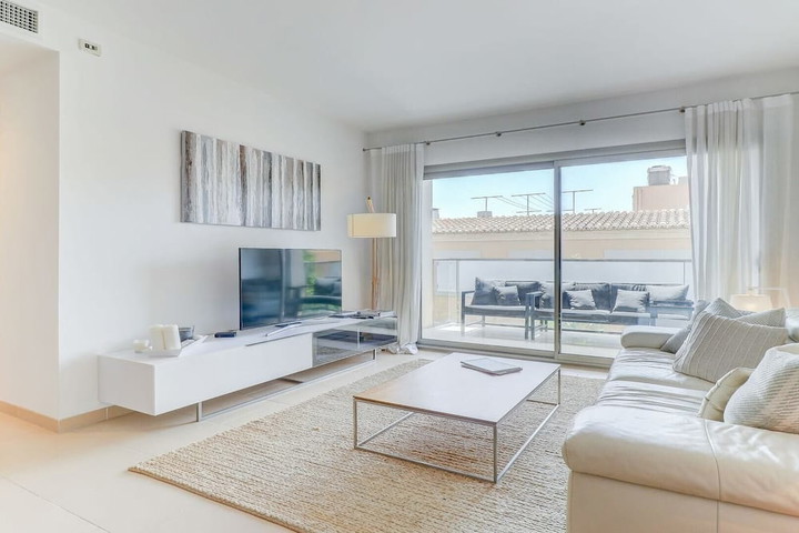 Stunning 4 Bed Penthouse, Direct Acess To Rooftop Shared Pool 360 View Of Port. - Port de Pollença