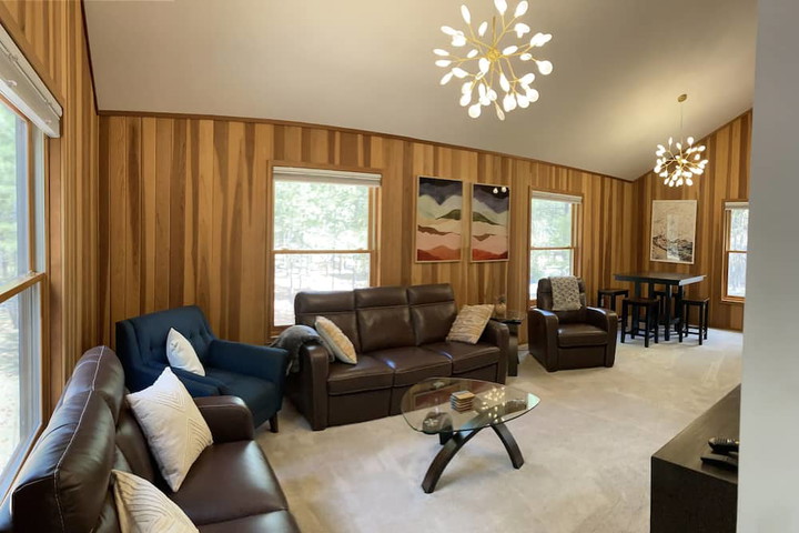 Black Butte Style & Comfort Close To Glaze Meadow Rec Center-4 Bedrooms + Loft - Sisters, OR