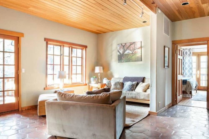 6br Chalet, 4 Acres · Sleeps 12 · Hot Tub · Dogs Ok · 5 Mi To The Yuba River - Grass Valley, CA
