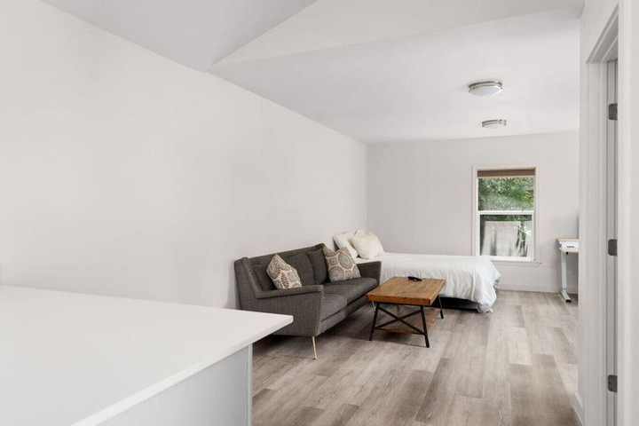 Private Guesthouse In South Congress - Austin, TX