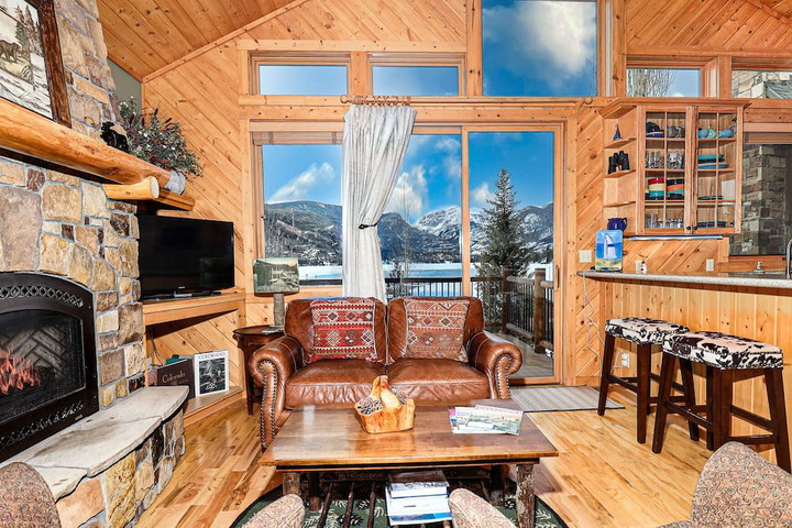 Lakeside Chalet - Luxury Retreat On Grand Lake W/ Dock & Kayaks - Grand Lake, CO