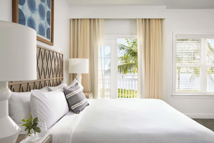 Key West Stay | Outdoor Pool Access | Near Roosevelt Blvd & Beaches | Parking - Key West, FL