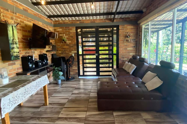 Excelente Lugar Moderno Que Te Llevara A Una Paz Y Relajacion - Anapoima
