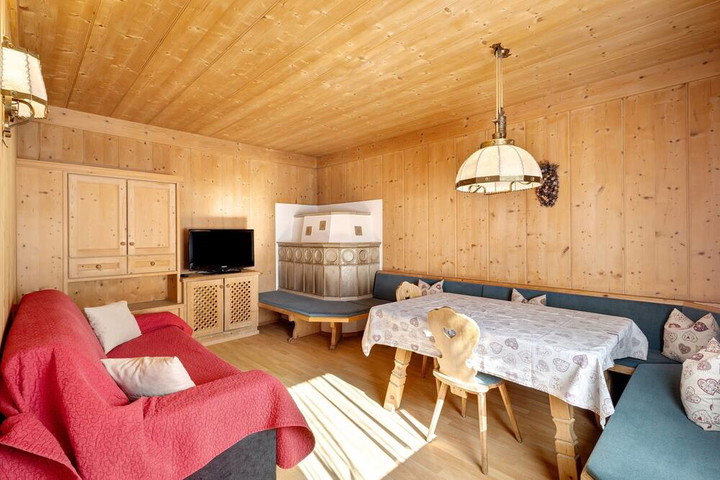 Apartment 'Appartaments Hatzlhof Nr 1' With Mountain View, Shared Terrace And Wi-fi - Sterzing