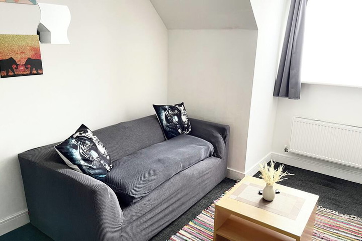 Crescent Loft Apartment - 1 Bedroom - Dagenham