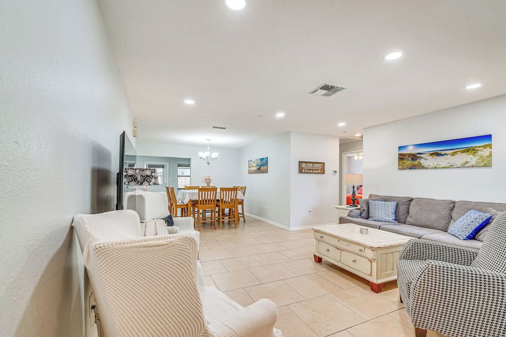 Near Weeki Wachee! Spring Hill Home W/ Lanai - Spring Hill, FL