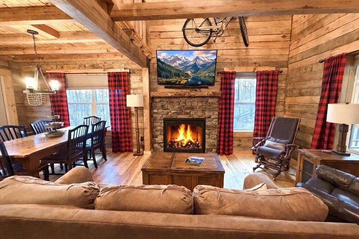 Cabin At Walland Forest - Maryville, TN
