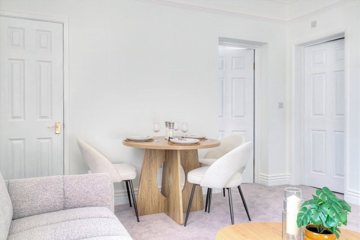 Maidstone Centre | Parking | Workspace | Sleeps 5 - Maidstone